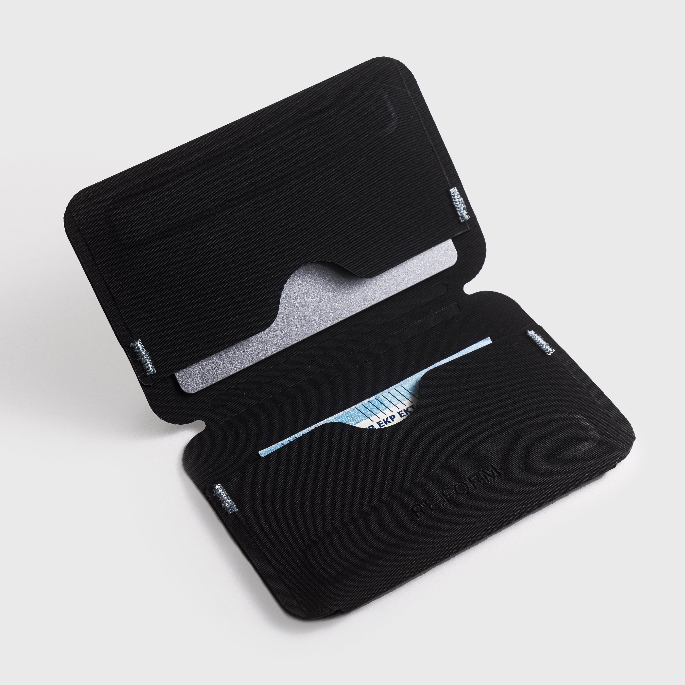 RE:FORM® | The Wallet 2.0 - Designed in Germany
